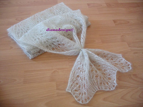 Ravelry: Feather and Fan Short Scarf pattern by Kelly Faller
