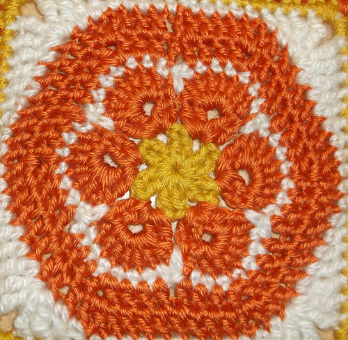 Ravelry: That 70s Square pattern by Anny Meek