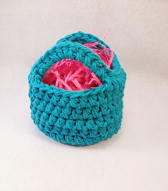 Ravelry: Quick and Easy Mini Easter Basket pattern by Jessica Skelly