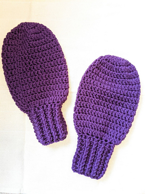 Ravelry: Adaptive Adult Thumbless Mittens pattern by Liz Dirksen