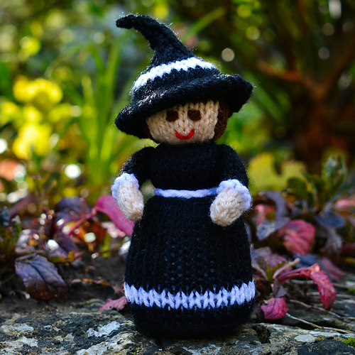 Ravelry: Halloween Witch Doll pattern by Joanna Marshall