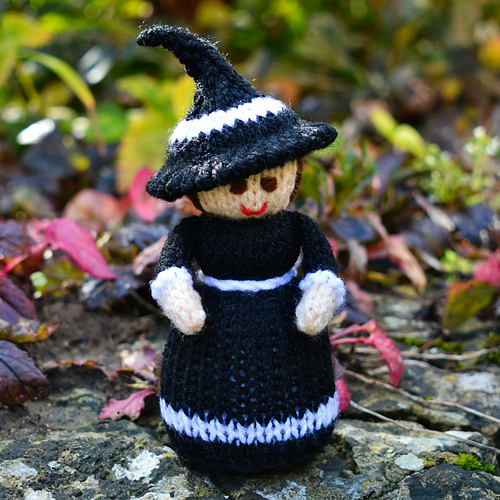 Ravelry: Halloween Witch Doll pattern by Joanna Marshall