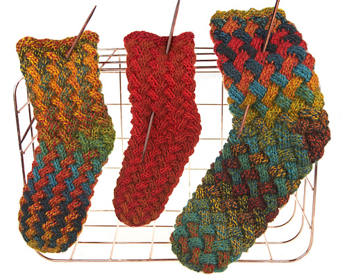 Ravelry: Neverkont strømper til ALLE pattern by Eva Rasmussen