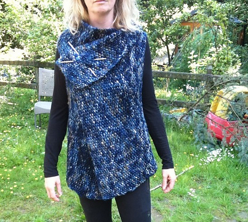 Ravelry: Molly pattern by Azize Sterling