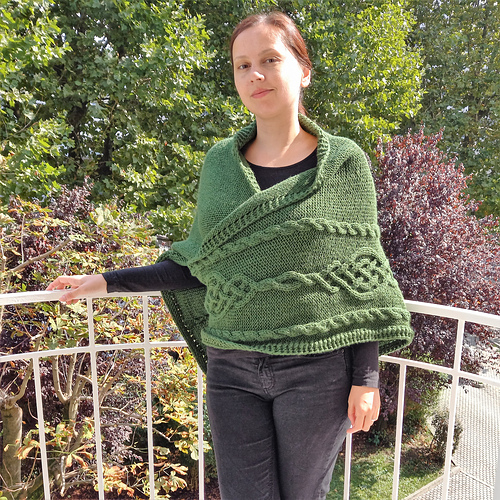Ravelry: Celtic Forest Shawl pattern by Simona Varga