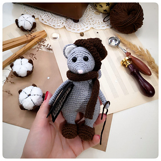 Ravelry: Mouse Horner pattern by Elena Anokhina