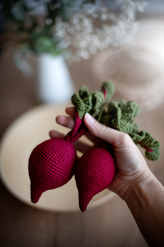 Ravelry: Beetroot pattern by Elena Dorogina
