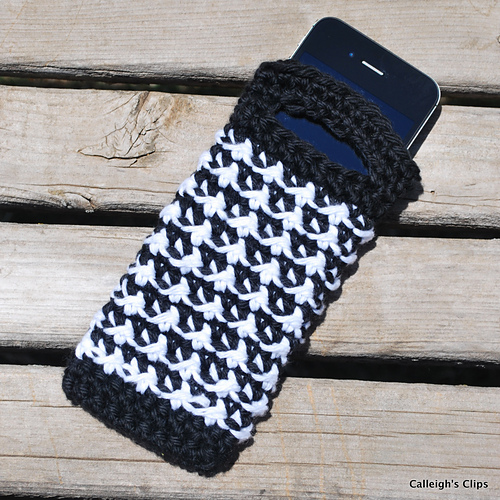 Ravelry: Textured Iphone/Ipod Purse pattern by Elisabeth Spivey