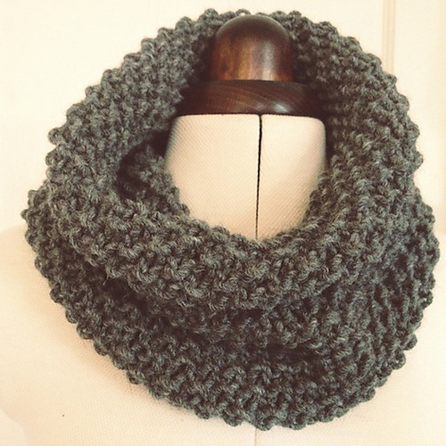Ravelry: two simple snoods pattern by Elisalex de Castro