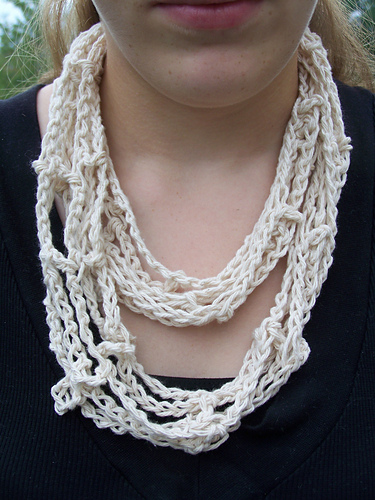 Ravelry: Jacob's Ladder Cowl pattern by Elisheva Designs