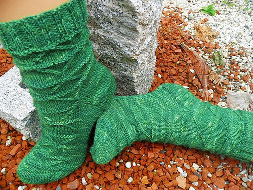 Ravelry: Triangle - Socks pattern by Ella Brandt