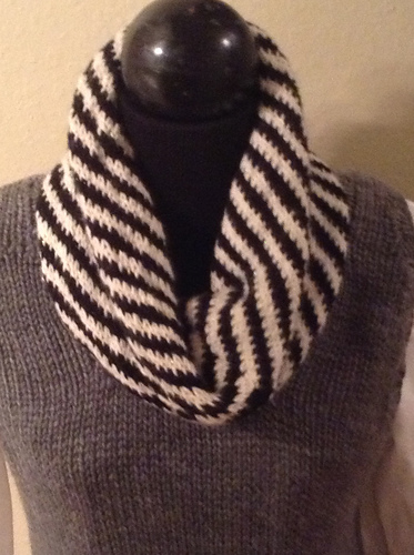 Ravelry: EllieNoir's Striped Cowl