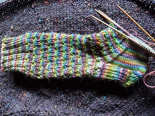 Ravelry: Metal Grid Sock pattern by Heleen's Knithouse