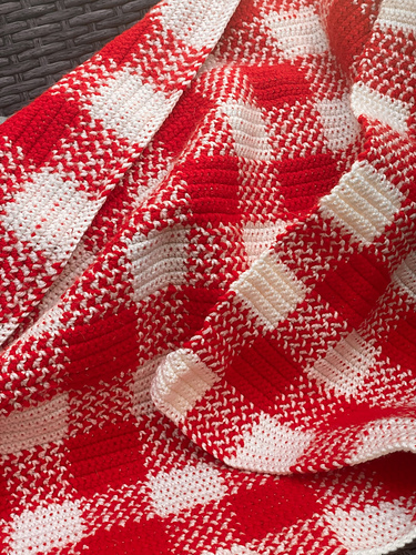 Ravelry: Picnic Blanket pattern by Evelyn Stowe