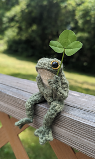 Ravelry: Hopscotch the Frog pattern by Emmy Scanga