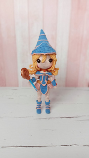 Ravelry: MAGA OSCURA pattern by Isabel Rodríguez