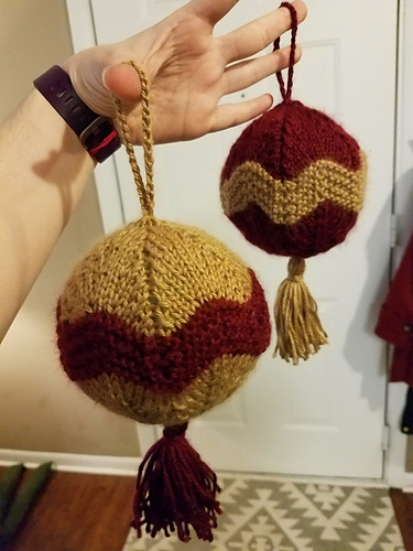 Ravelry: Festive Fireside pattern by 10 Hours or Less