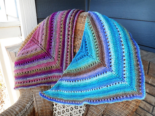 Ravelry: Cadence Shawlette pattern by Emily Straw