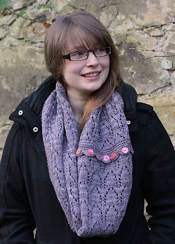 Ravelry: Gothic Lace Cowl pattern by tincanknits