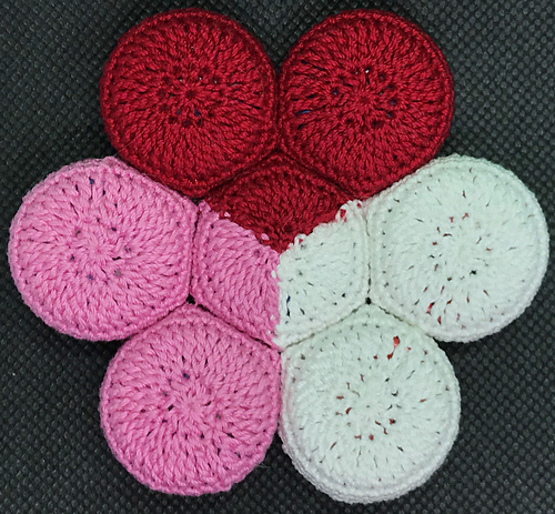 Ravelry: Hearts Bottle Cap Coaster pattern by Emma Garside