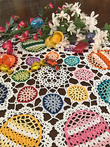 Ravelry: Easter Egg Centerpiece pattern by Emma Garside