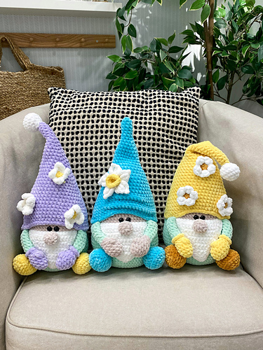 Ravelry: Spring Gnomes pattern by Mariana Cambur