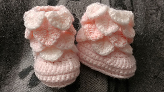 Ravelry: Crocodile Stitch Booties pattern by KiKi Crochet