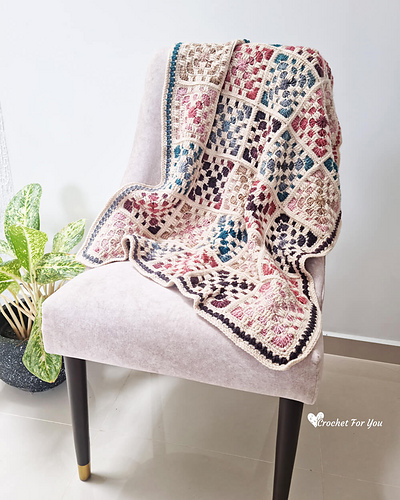 Ravelry: Checkerboard Square Blanket pattern by Erangi Udeshika