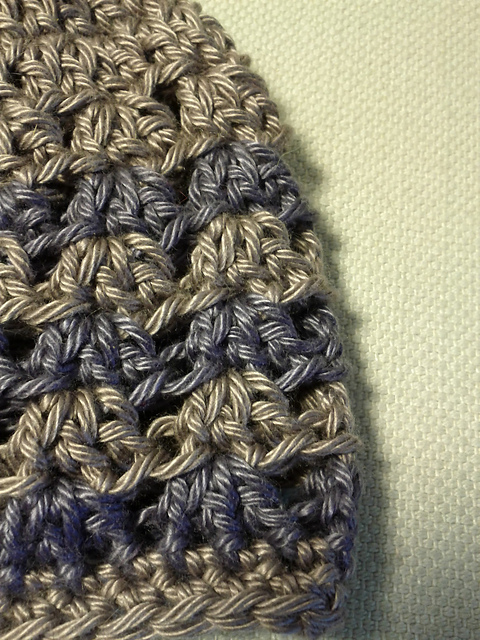 Ravelry: ErikaRS's Shell stitch baby hat