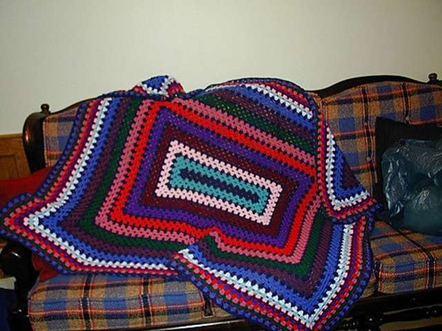 Ravelry: Rectangular Granny Square Afghan pattern by Erin Lindsey