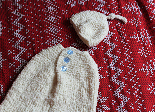 Ravelry: Sleepy Baby Snuggly Set pattern by Emma Sadler