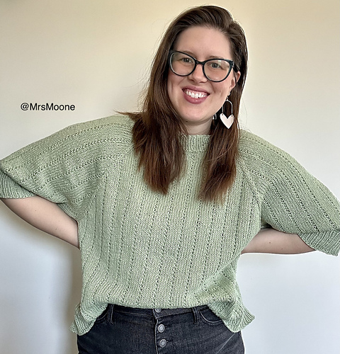 Ravelry: Weekend Glow sweater pattern by Julia Piro