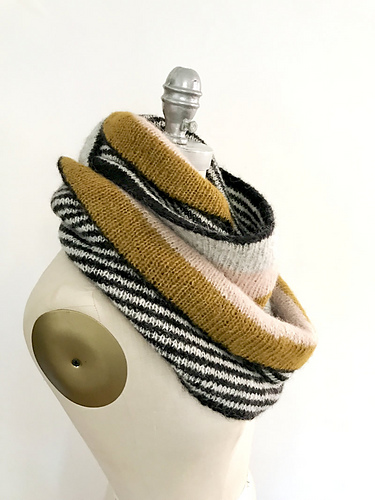 Ravelry: In the Loop pattern by Espace Tricot