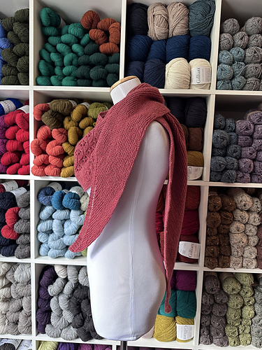 Ravelry Ferlangen Shawl Pattern By Espace Tricot