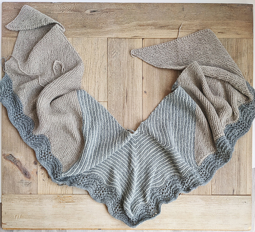 Ravelry: Beachcomber Shawl pattern by Naomi Endicott