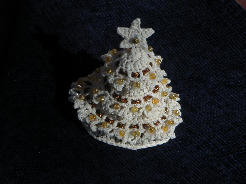 Ravelry: Tiny Christmas Tree pattern by Shirley Souch
