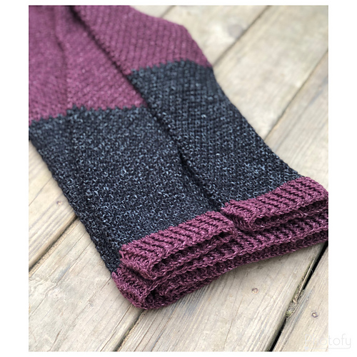 Ravelry: The Raven Pullover pattern by Eva Pack