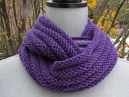 Ravelry: WBW Infinity Loop pattern by Eva Marie