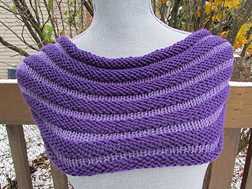 Ravelry: WBW Infinity Loop pattern by Eva Marie