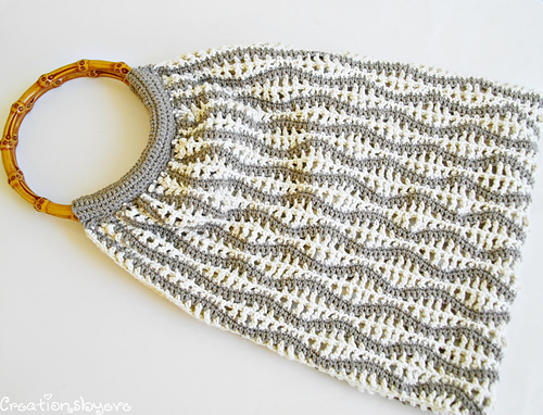 Ravelry: Wavy stripes crochet bag pattern by Evelyn Siatra