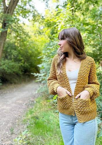 Ravelry: The Maeve Cardigan pattern by Rachel Misner
