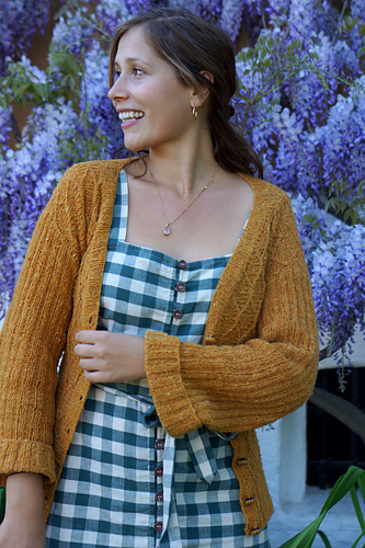 Ravelry: Abeilles Cardigan pattern by Fabel Knitwear
