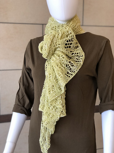 Ravelry: Stola FIOR DI LOTO pattern by 48Filimatty