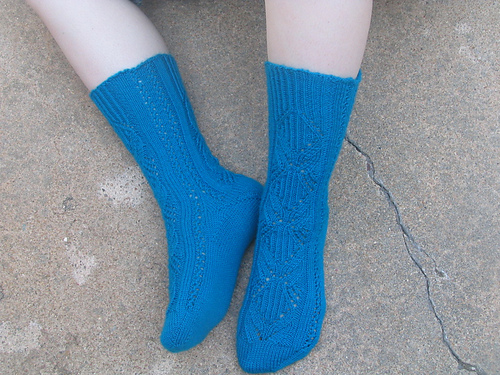 Ravelry: Gold Socks pattern by Jeanie Townsend