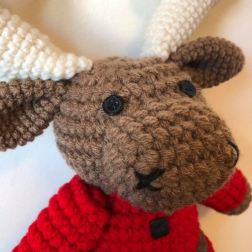 Ravelry: Moose Mountie pattern by Trish Hoskin