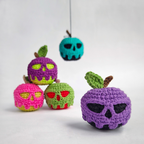 Ravelry: Mini poisoned apple pattern by Svitlana Hurova