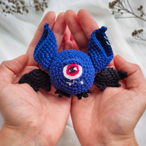 Ravelry: Cyclops bat pattern by Svitlana Hurova