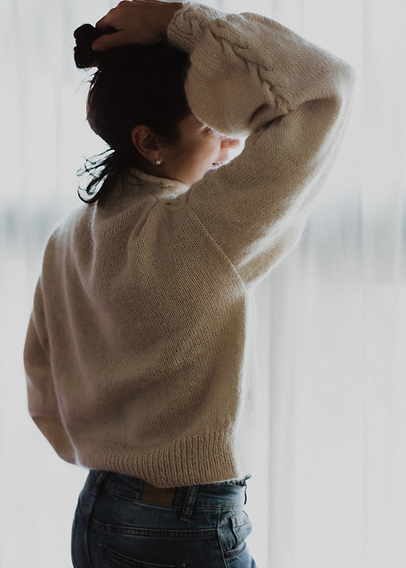 Ravelry: Blondie Twist Sweater pattern by Sara Ferranti