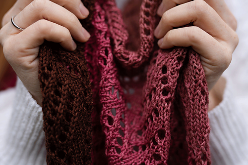 Ravelry: Emergence pattern by Laura Patterson