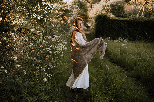 Ravelry: Gro Shawl pattern by Fiber Tales